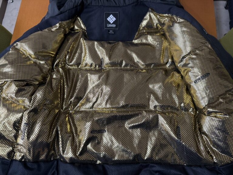 金ボタンとゴールドのオムニヒートインフィニティと | オーダーメイドスーツとシャツのCOCOASSO